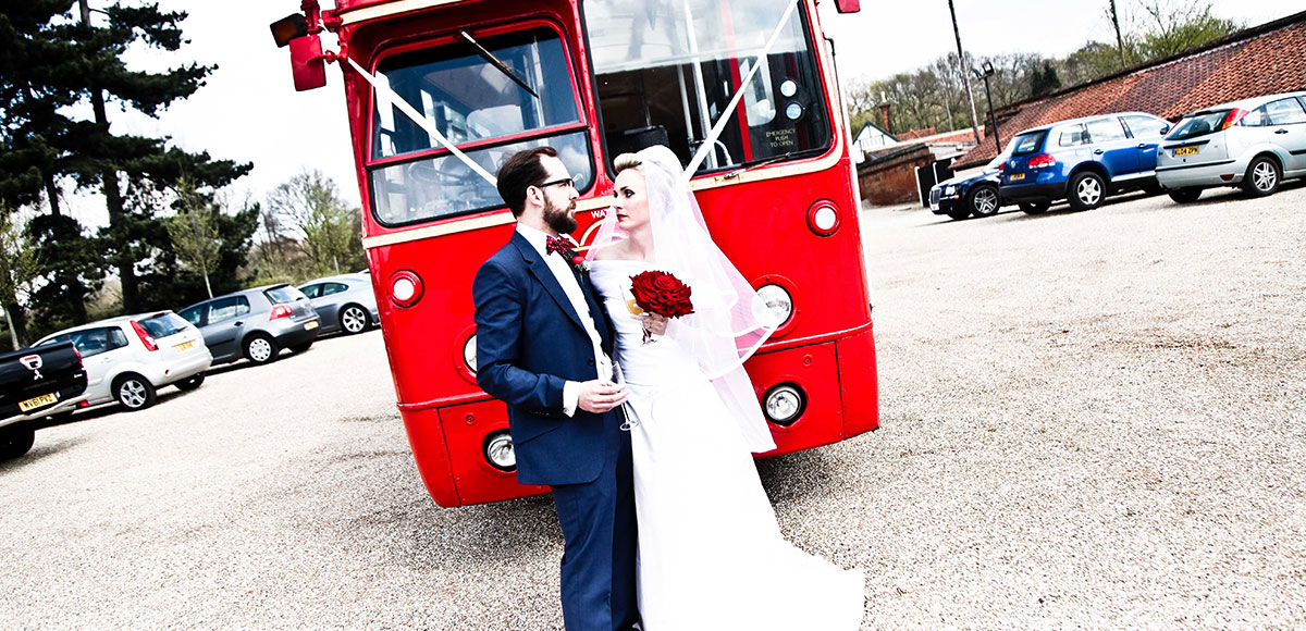 1950s Vintage Style Wedding | Hannah & Andy at Gaynes Park